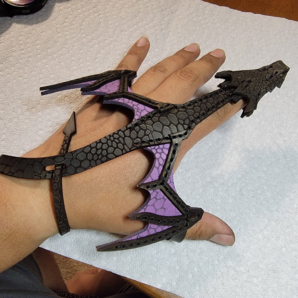 DrakeClaw – Leather Dragon Hand Cuff